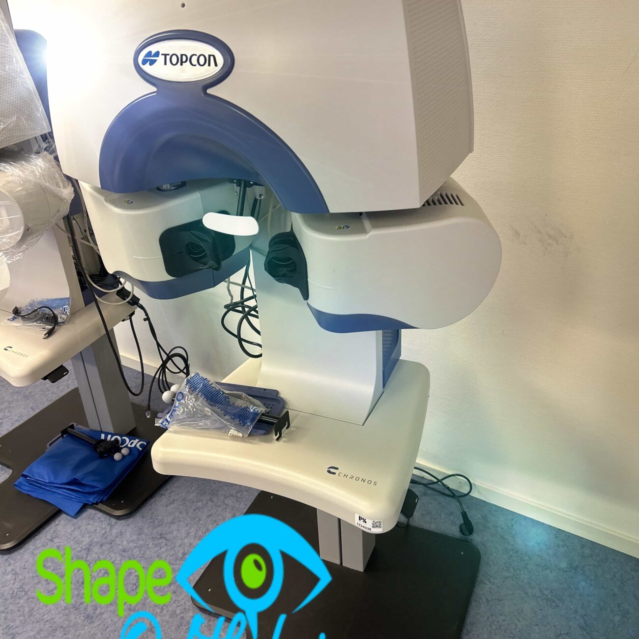 Chronos Automated Binocular Refraction System from Topcon