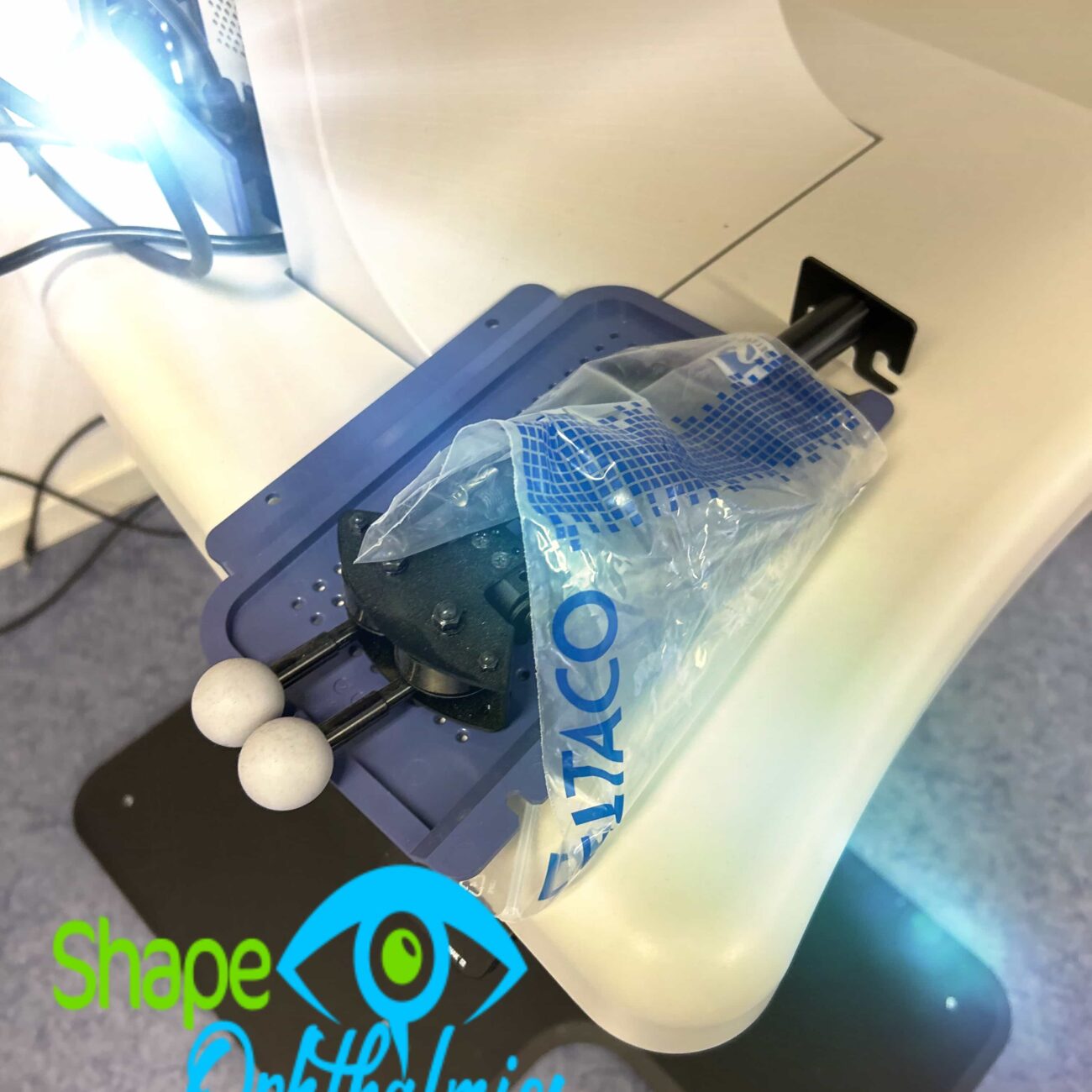 Chronos Automated Binocular Refraction System from Topcon