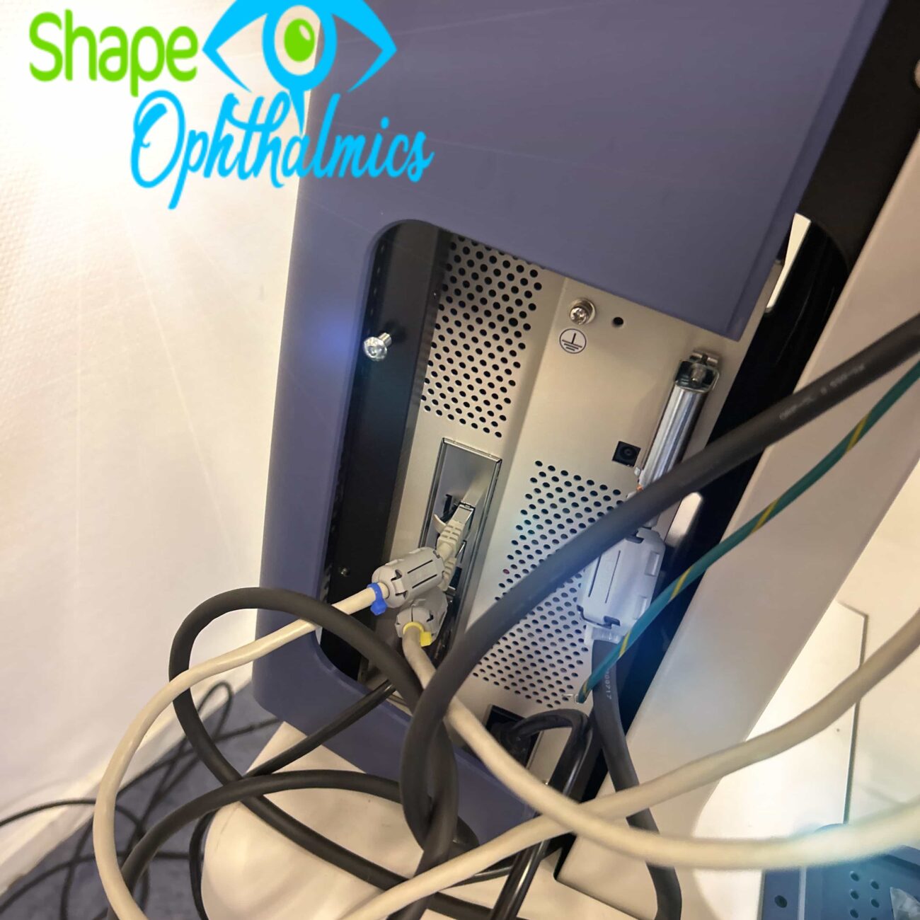 Chronos Automated Binocular Refraction System from Topcon